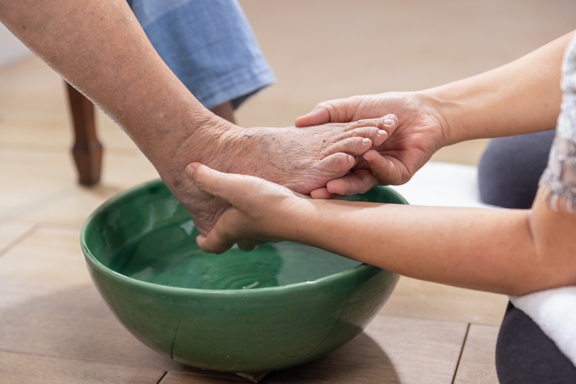 How Assisted Living in Hickory NC Promoting Ankle and Foot Health