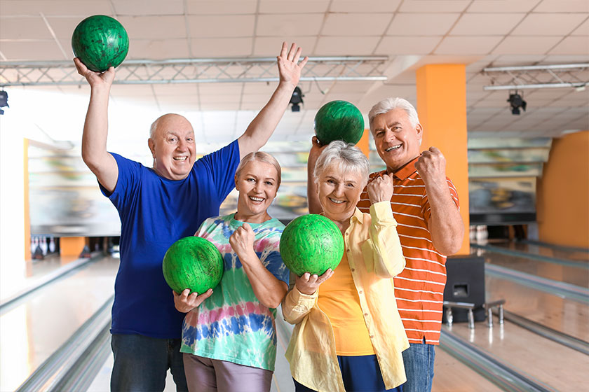 Staying Socially Active And Making New Friends In Senior Communities ...